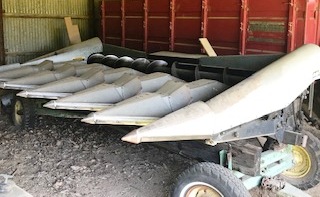13-1 row corn head | Thornhill Real Estate & Auction Company
